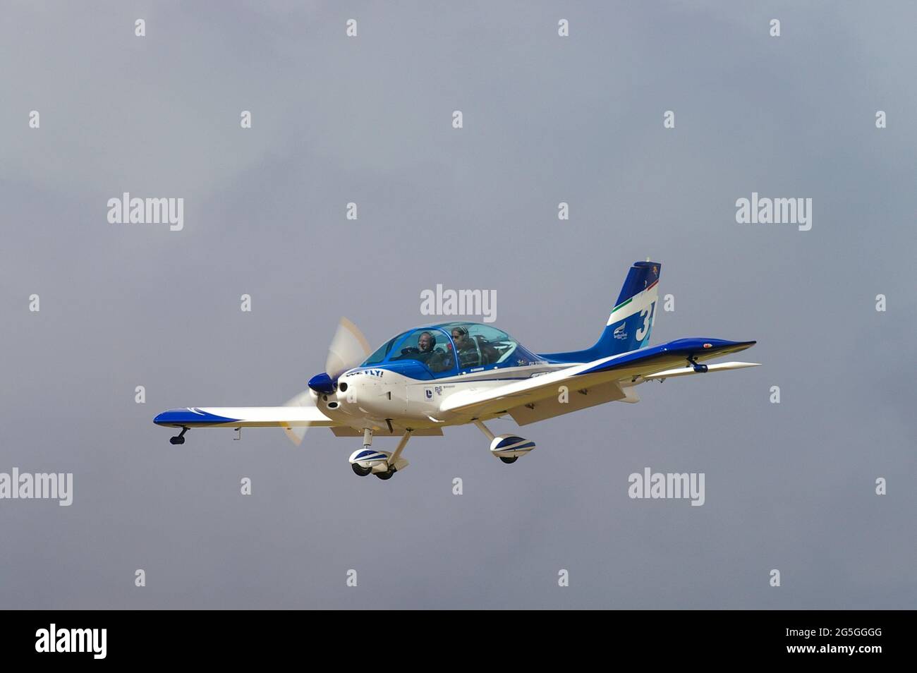 WeFly! Team, civilian aerobatic team from Italy with disabled pilots ...