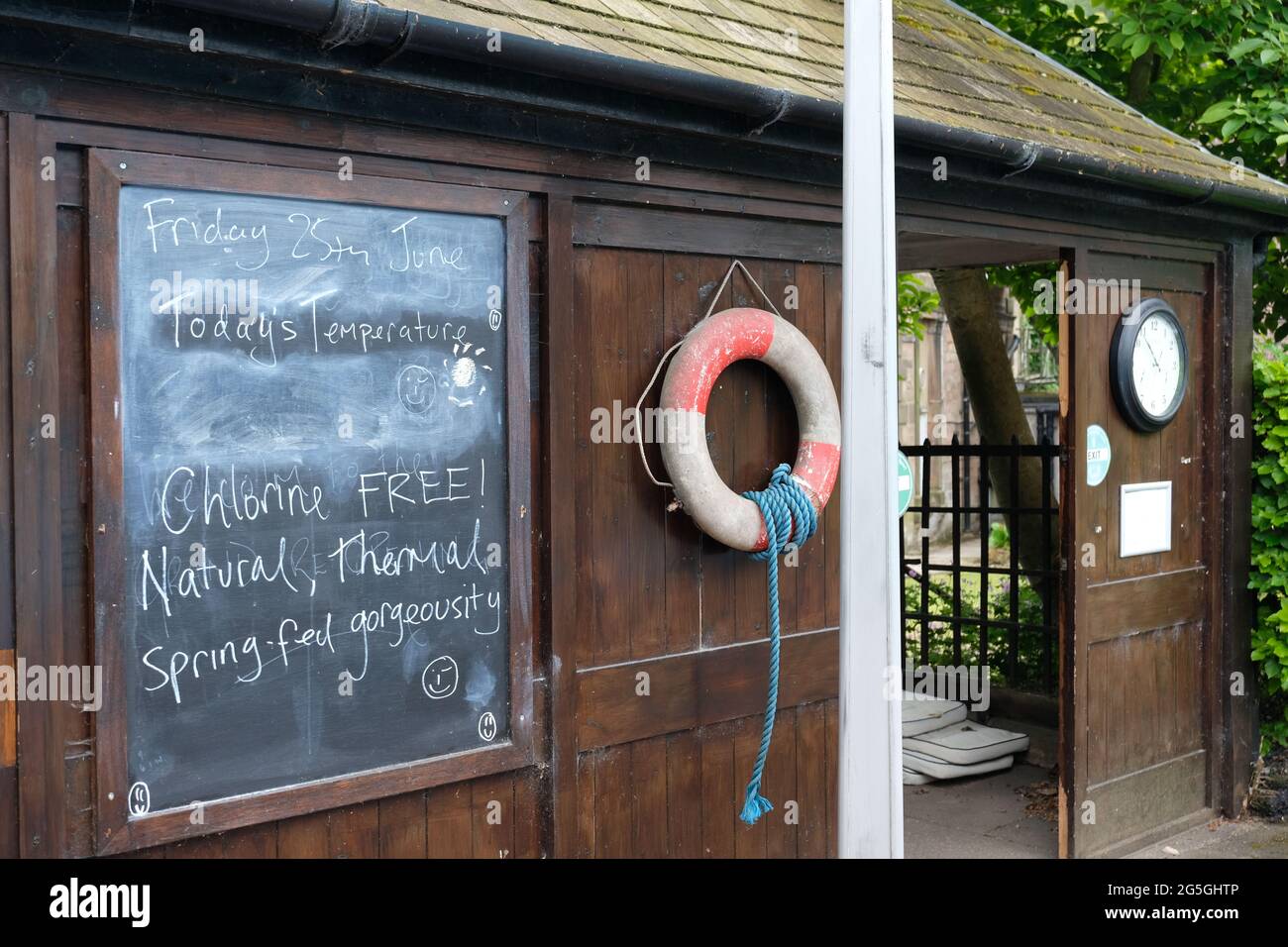 Matlock bath lido hi-res stock photography and images - Alamy