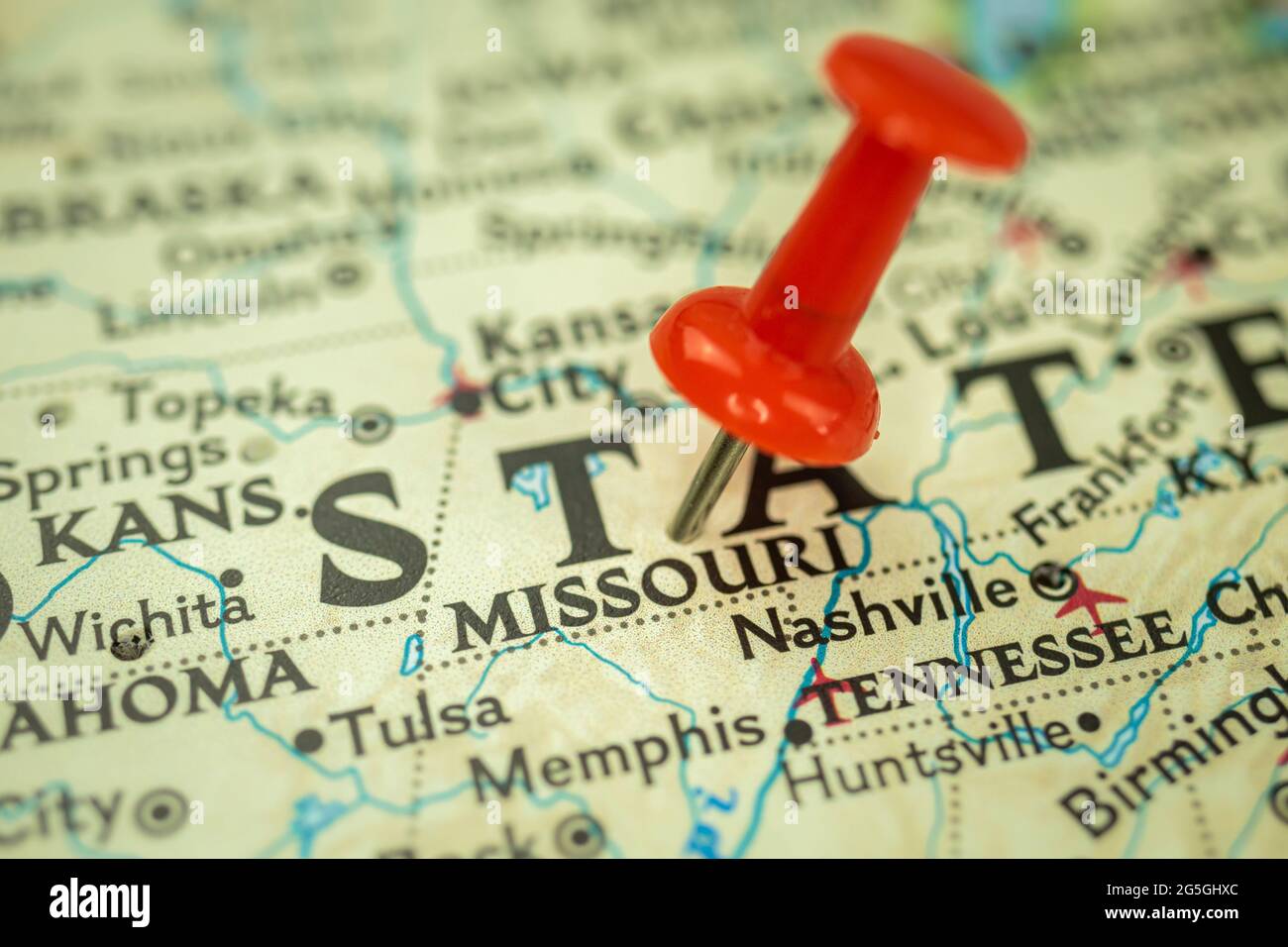 Location Missouri state, map with red push pin pointing close up, USA ...