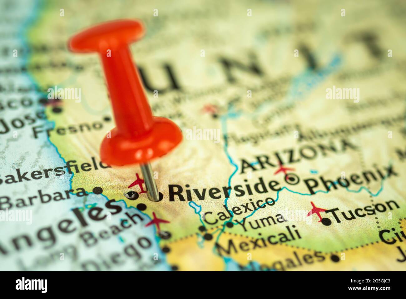 Location Riverside city in California, map with red push pin pointing ...