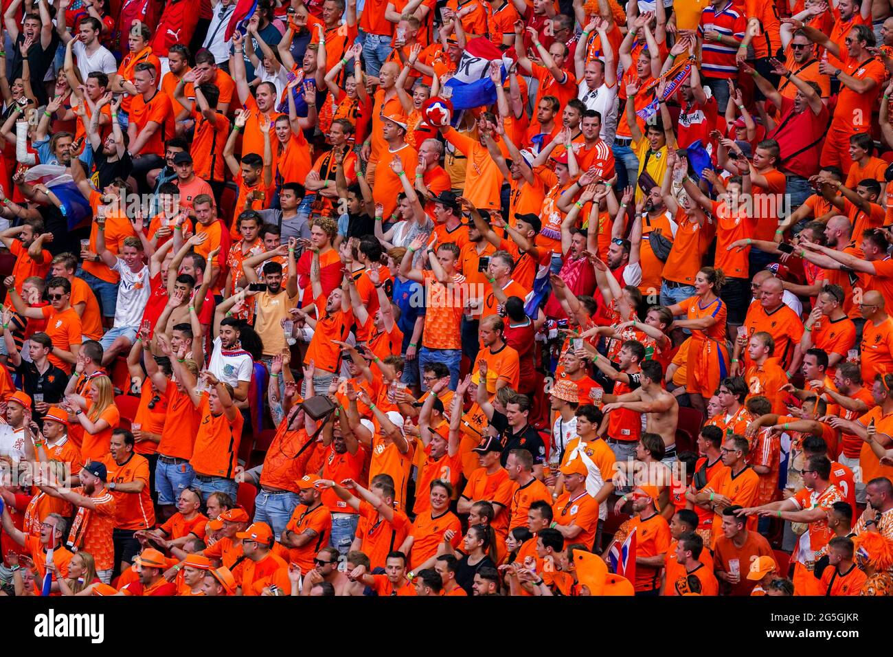 Puskas arena stadion hi-res stock photography and images - Alamy