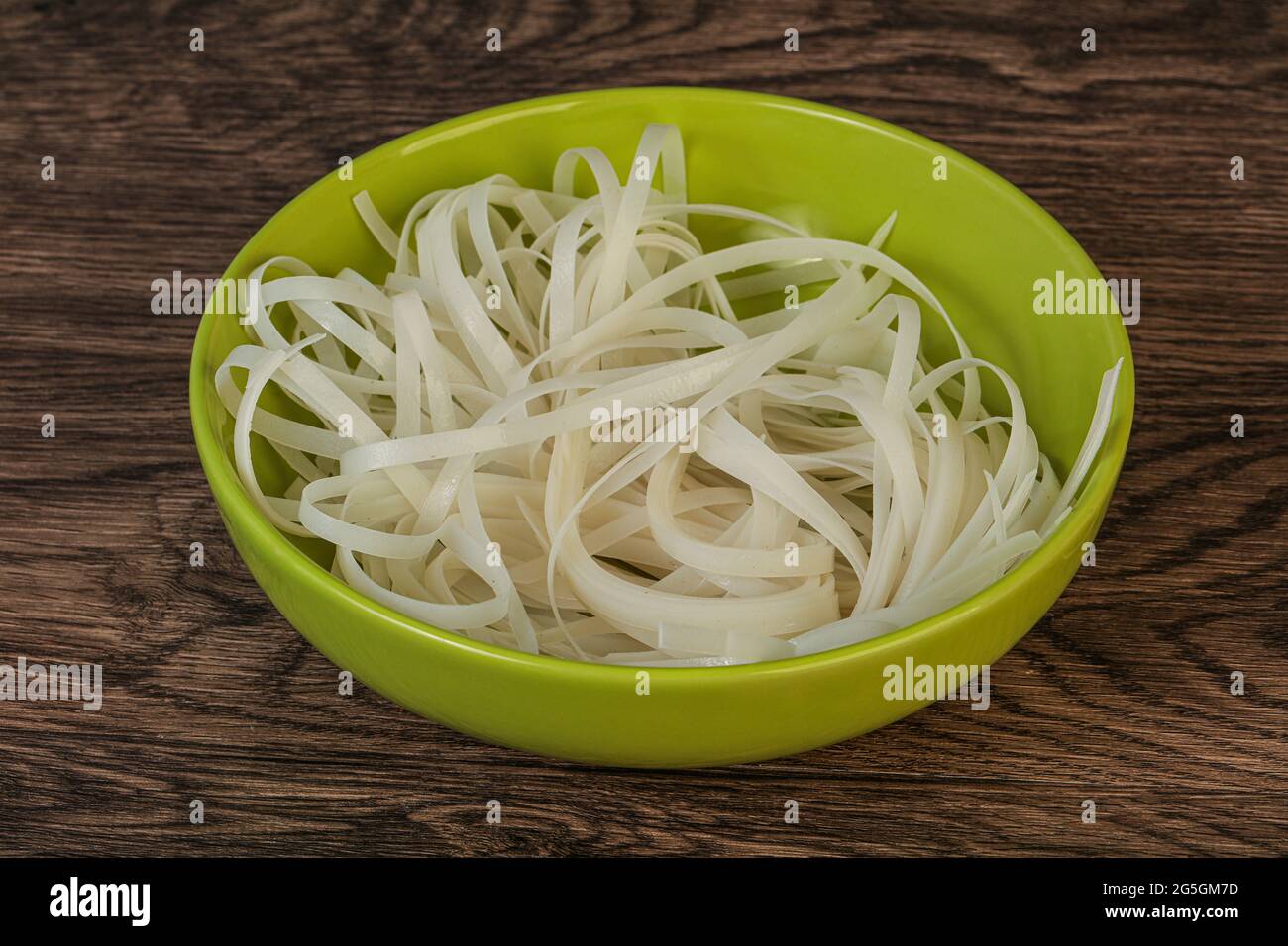 Boiled rice noodle ready for cooking Stock Photo - Alamy