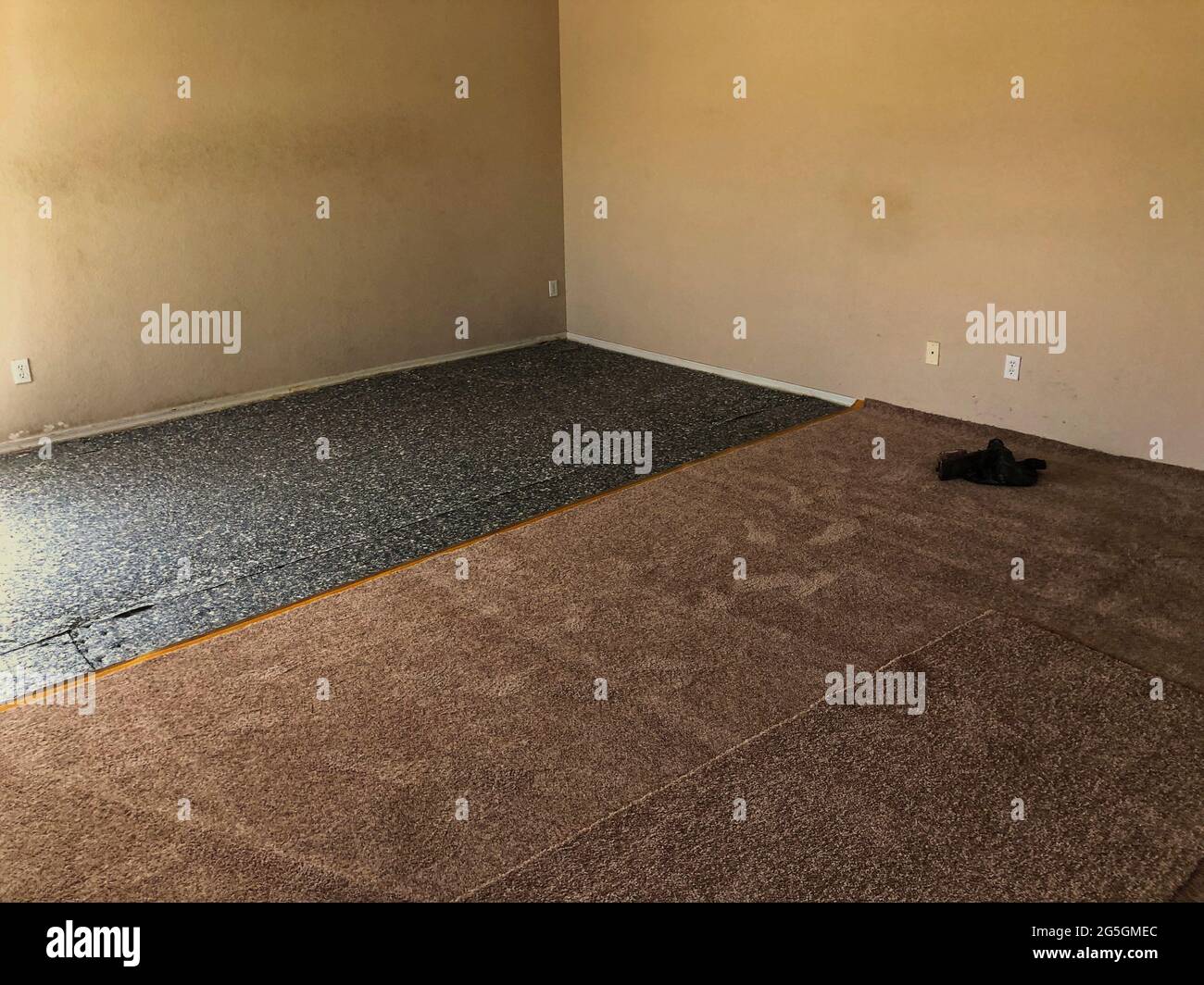 Rooms under Construction and Remodeling Stock Photo - Alamy