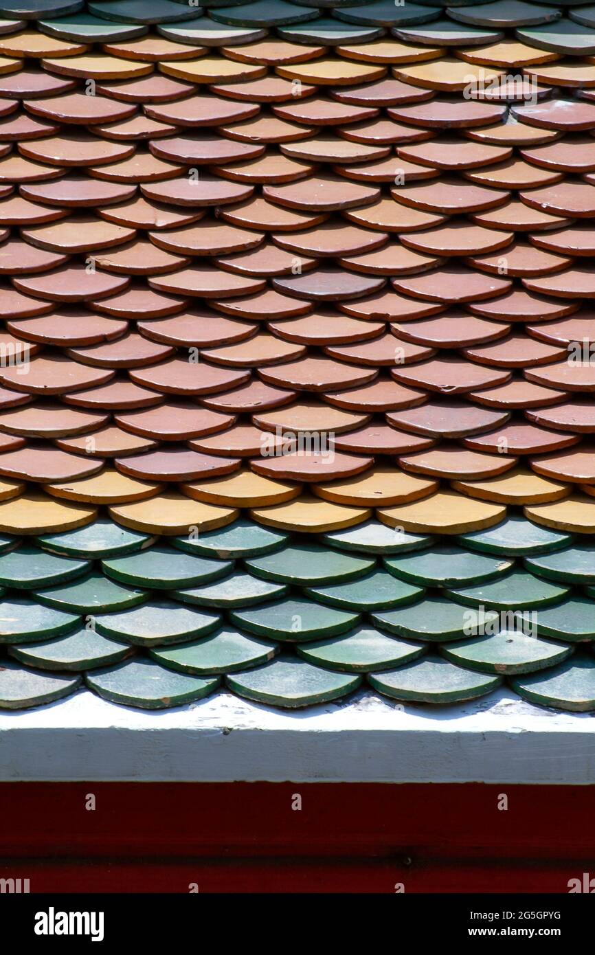 Asian roof tiles hi-res stock photography and images - Alamy