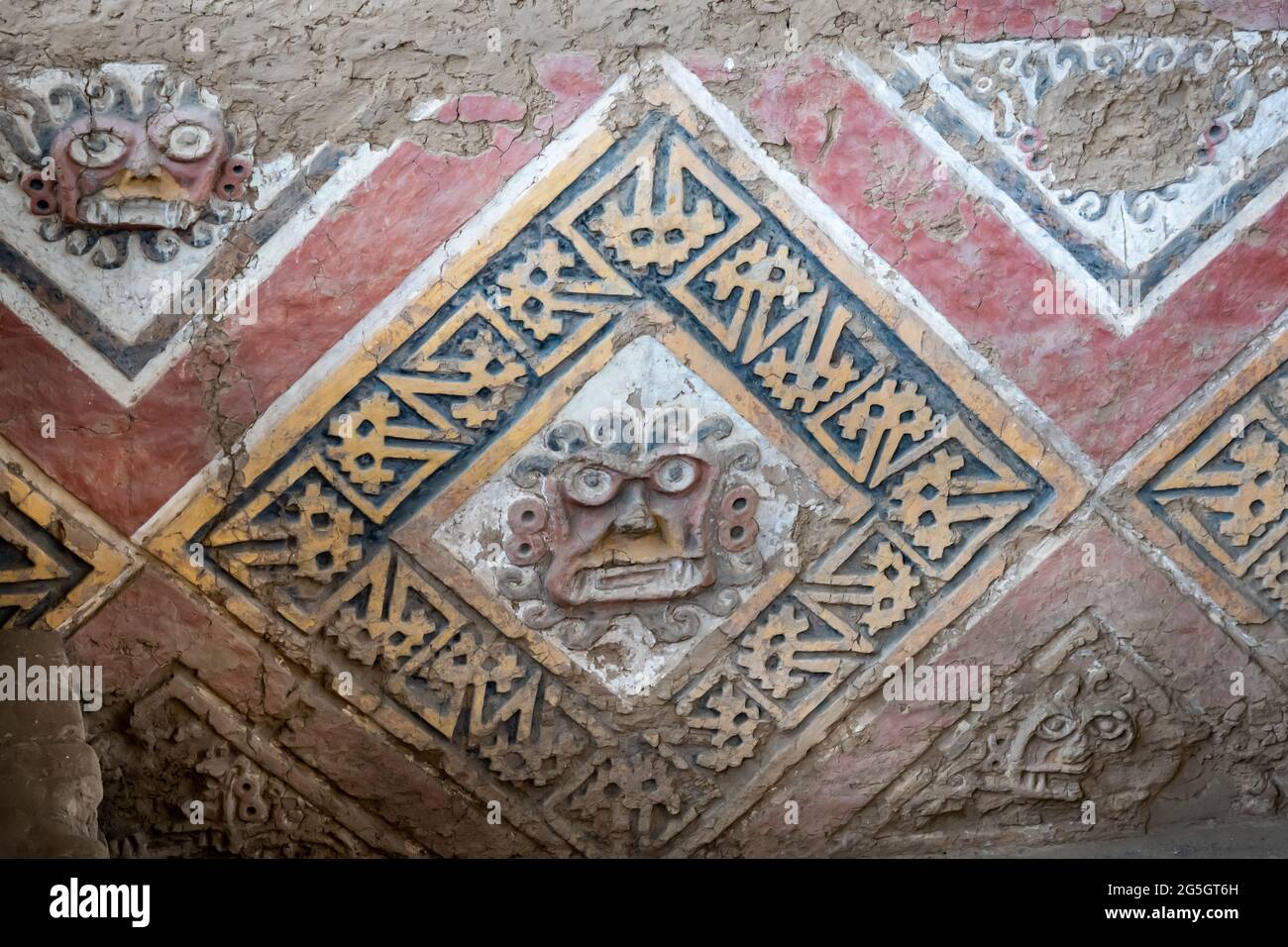 Temples of the sun and moon peru hi-res stock photography and images ...