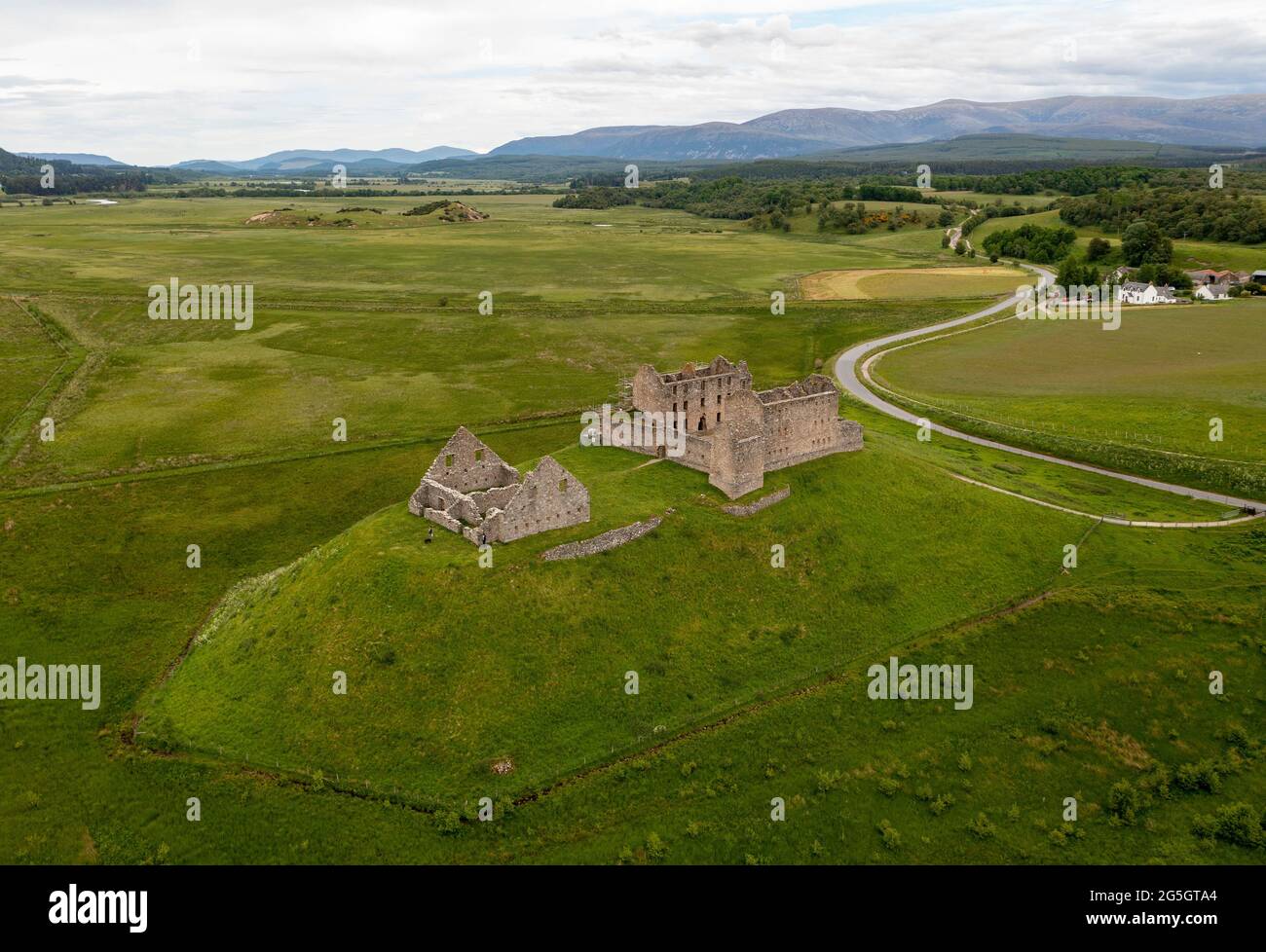 Kingussie aerial hi-res stock photography and images - Alamy