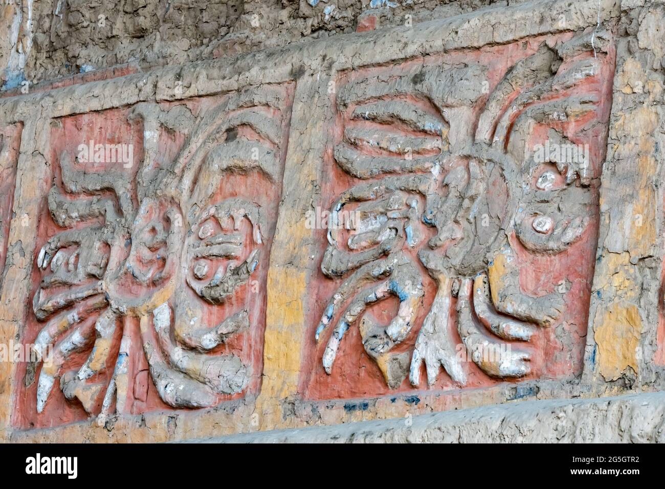 Temples of the sun and moon peru hi-res stock photography and images ...