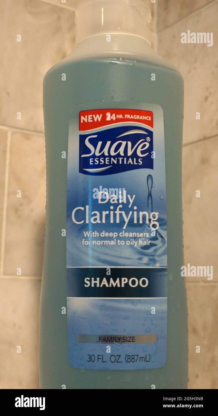 Ph balance shampoo hi-res stock photography and images - Alamy