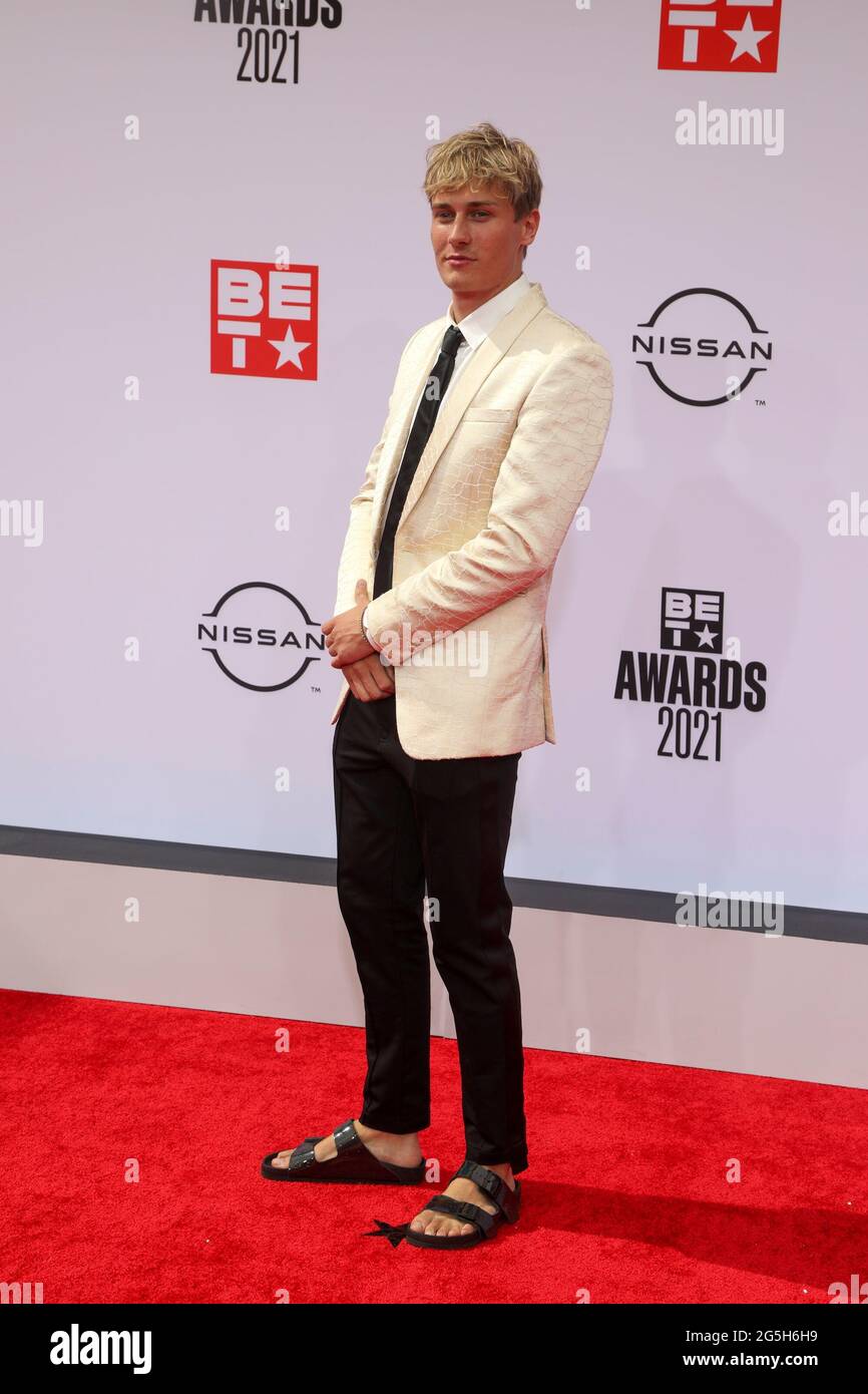 Cole bennett hi-res stock photography and images - Alamy