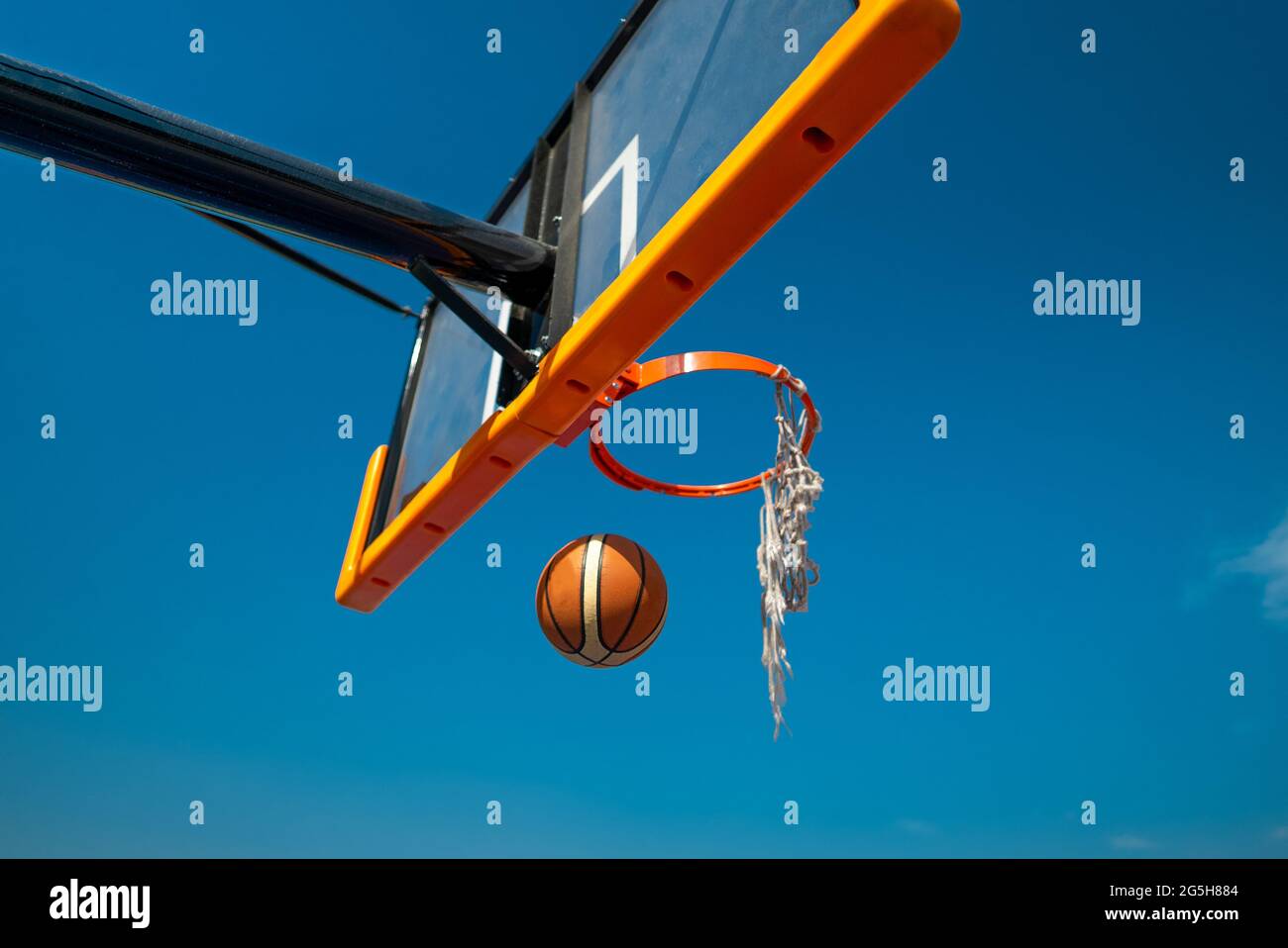 Falling through the net hi-res stock photography and images - Alamy
