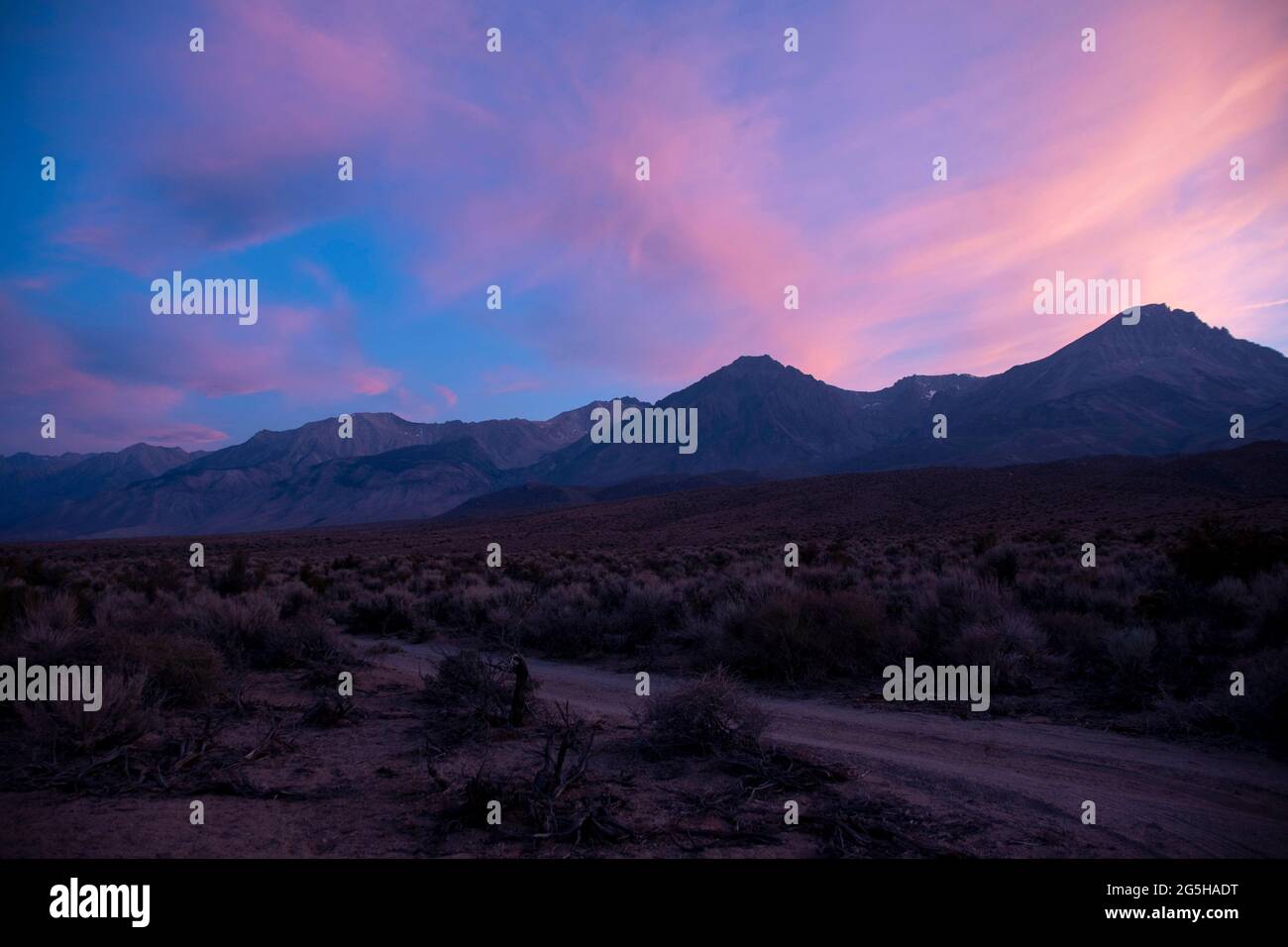 Sunsets in the Owens Valley of Inyo County, CA, USA can be quite ...