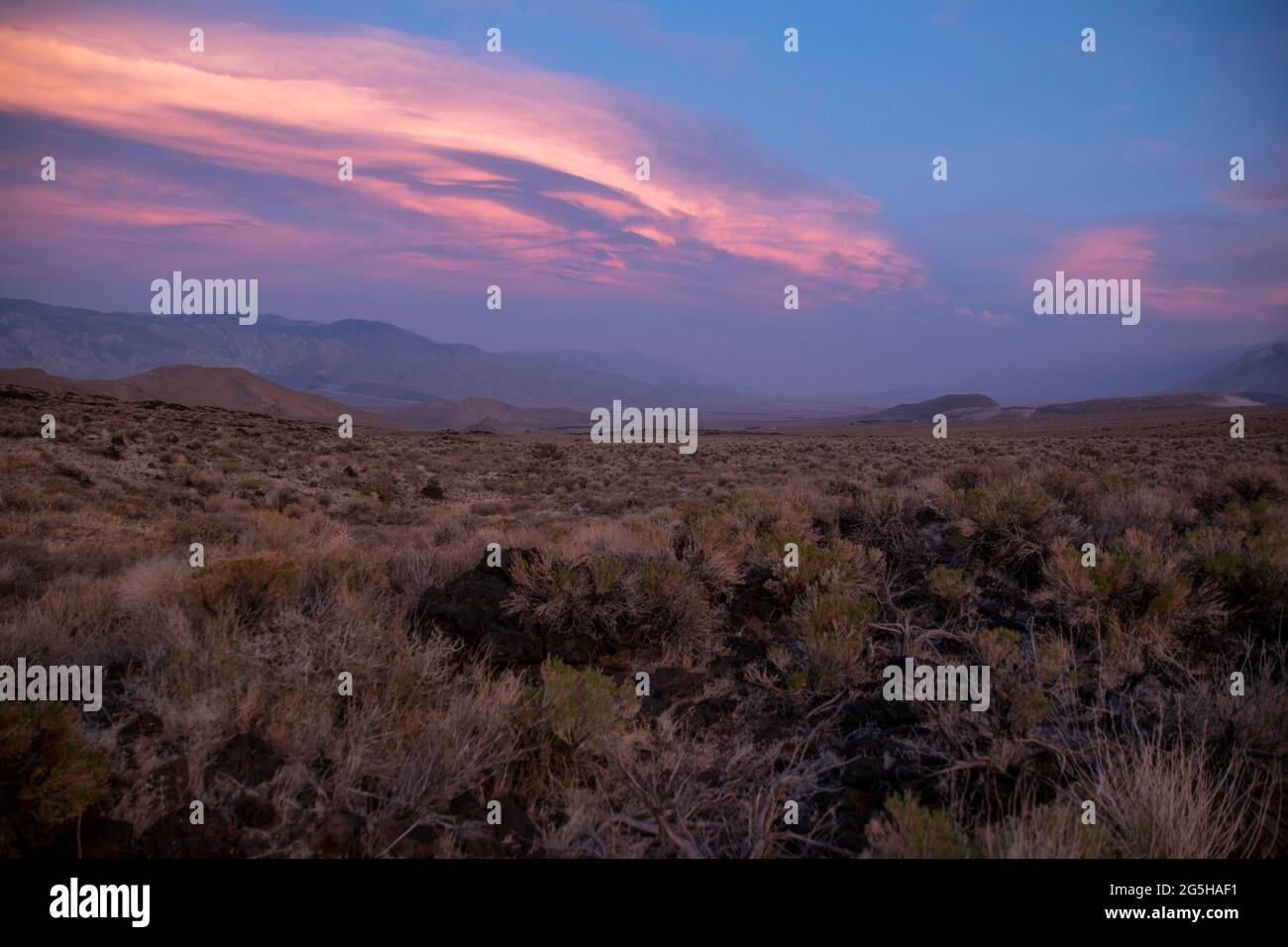 Sunsets in the Owens Valley of Inyo County, CA, USA can be quite ...