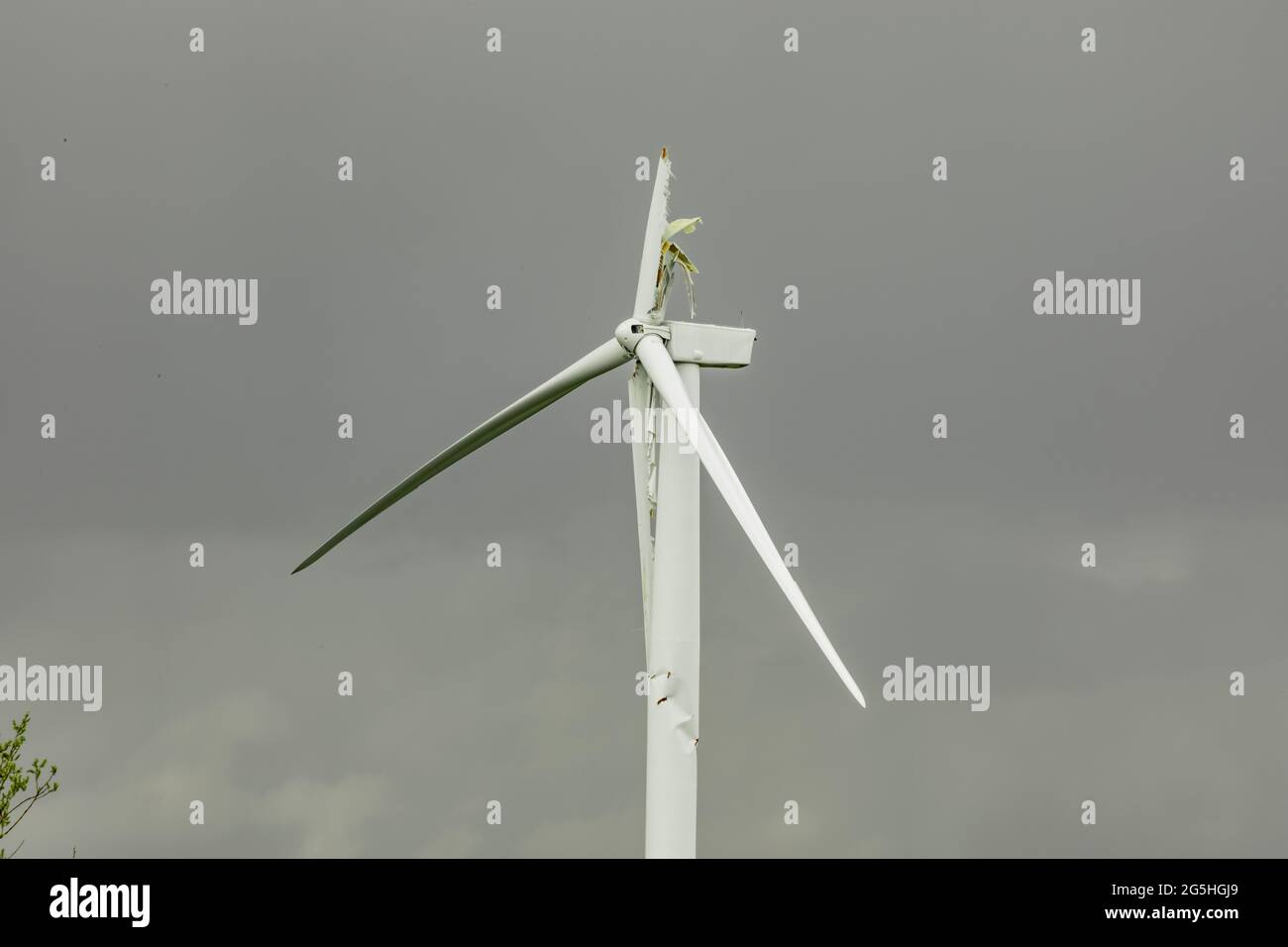Destroyed Wind Turbine Stock Photo - Alamy
