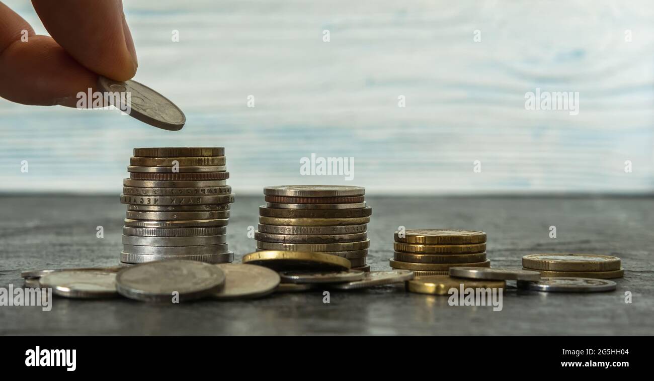 Descending order hi-res stock photography and images - Alamy