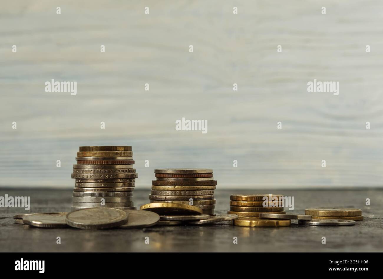 Descending order hi-res stock photography and images - Alamy