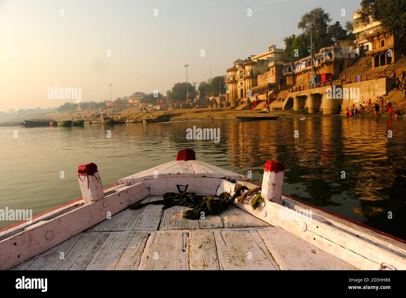 Varanasi bathing 2021 hi-res stock photography and images - Alamy
