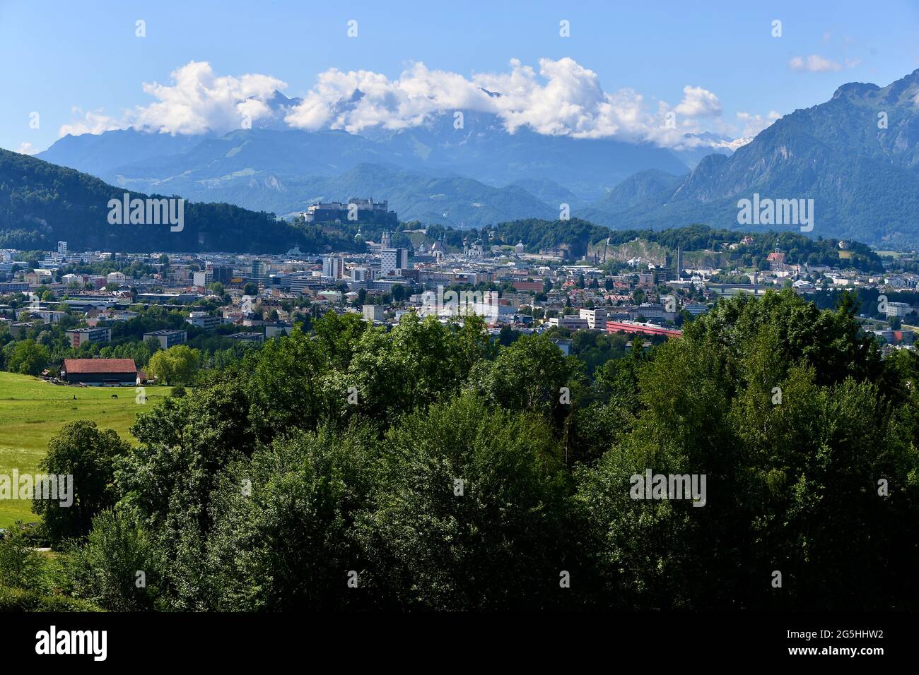 Festung hohensalzburg maria plain hi-res stock photography and images ...