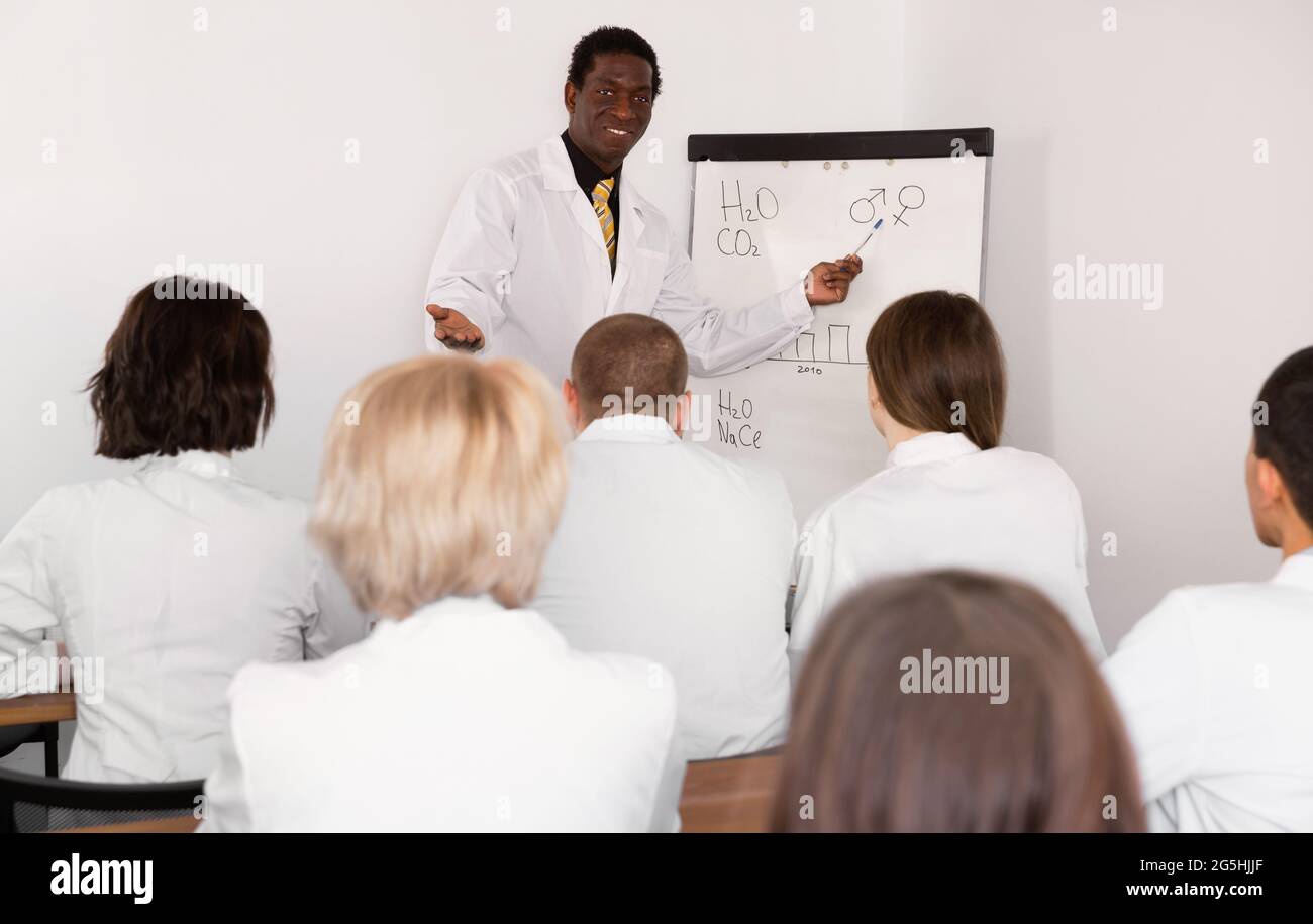 Medics international hi-res stock photography and images - Alamy