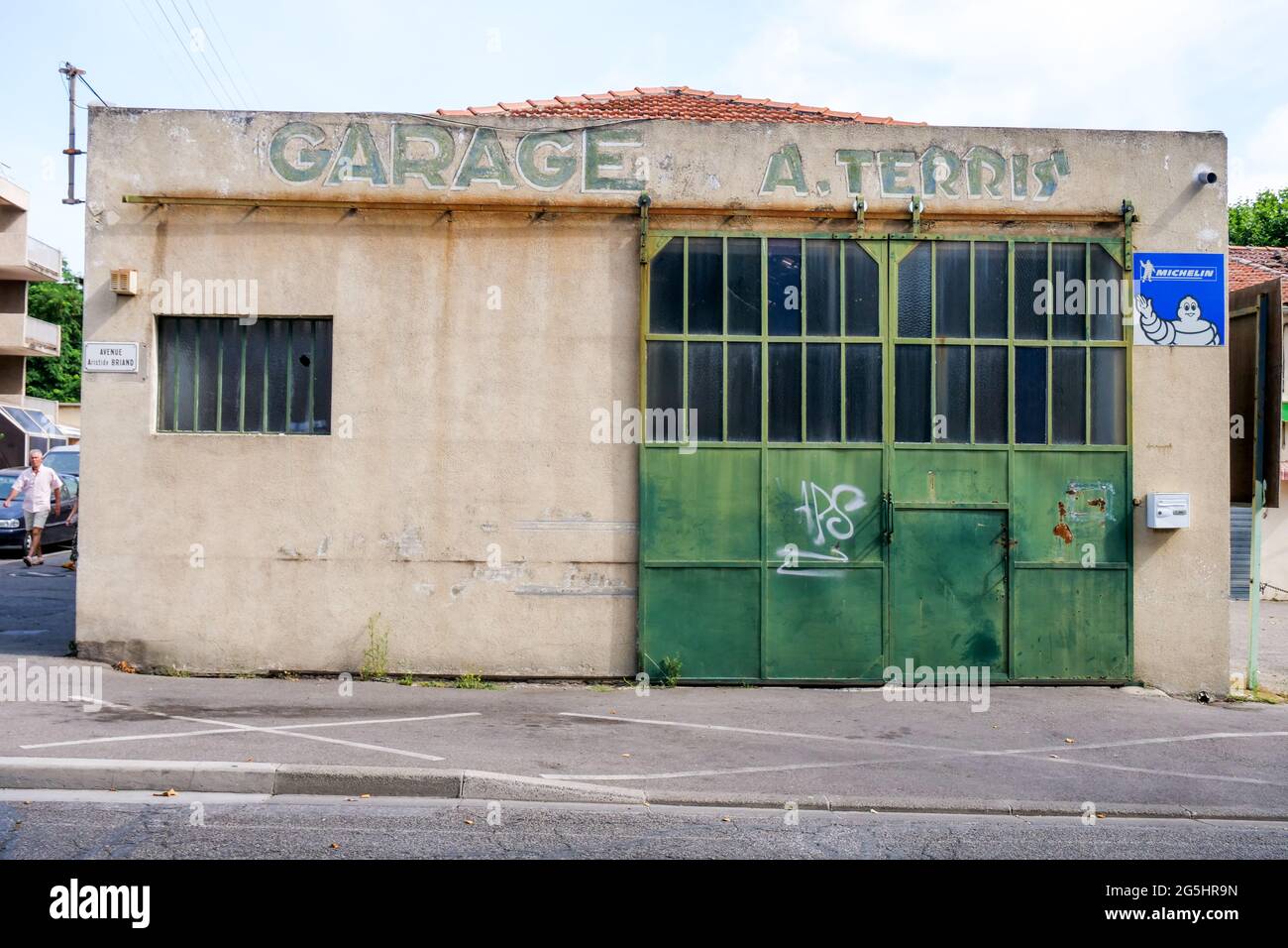 Vintage car repair workshop, Salon de Provence, Bouches du Rhône ...
