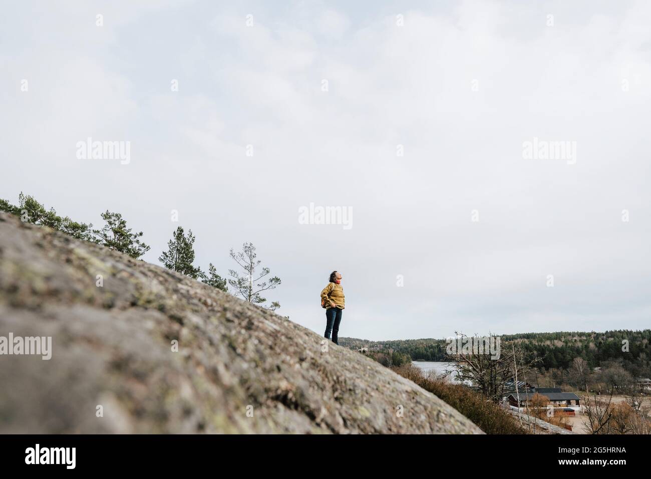 Female space explorer hi-res stock photography and images - Alamy