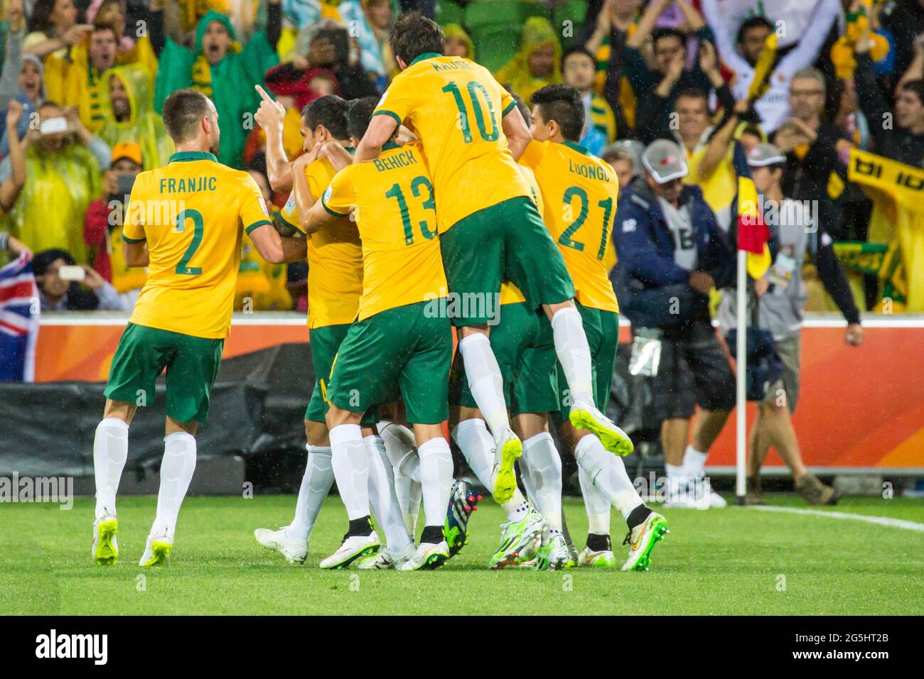 Kuwait football crowd hi-res stock photography and images - Alamy