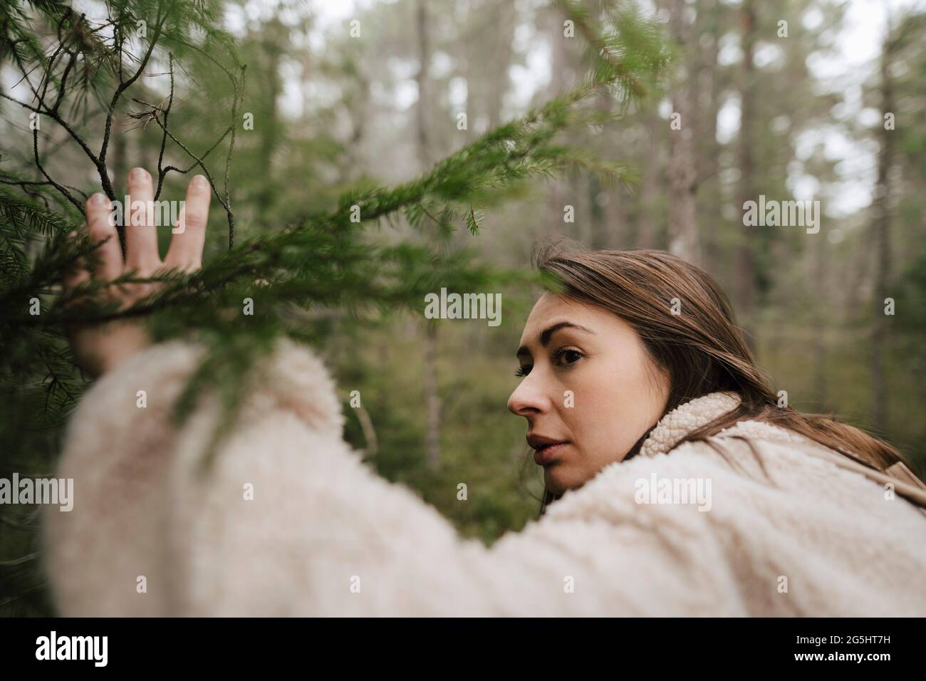 Young woman exploring hi-res stock photography and images - Alamy