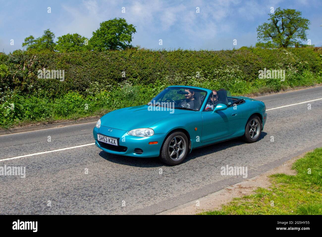 Green mazda mx 5 cars hi-res stock photography and images - Alamy
