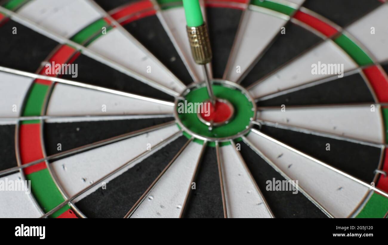 3d illustration - Green Dart Arrow Hitting In The Target Center Of ...