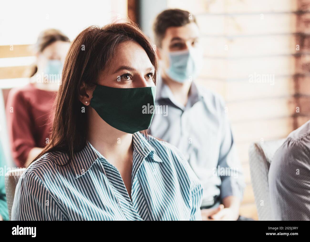 Conference hall audience face hi-res stock photography and images - Alamy