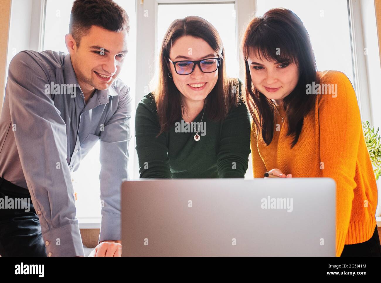 Joint business presentation hi-res stock photography and images - Alamy