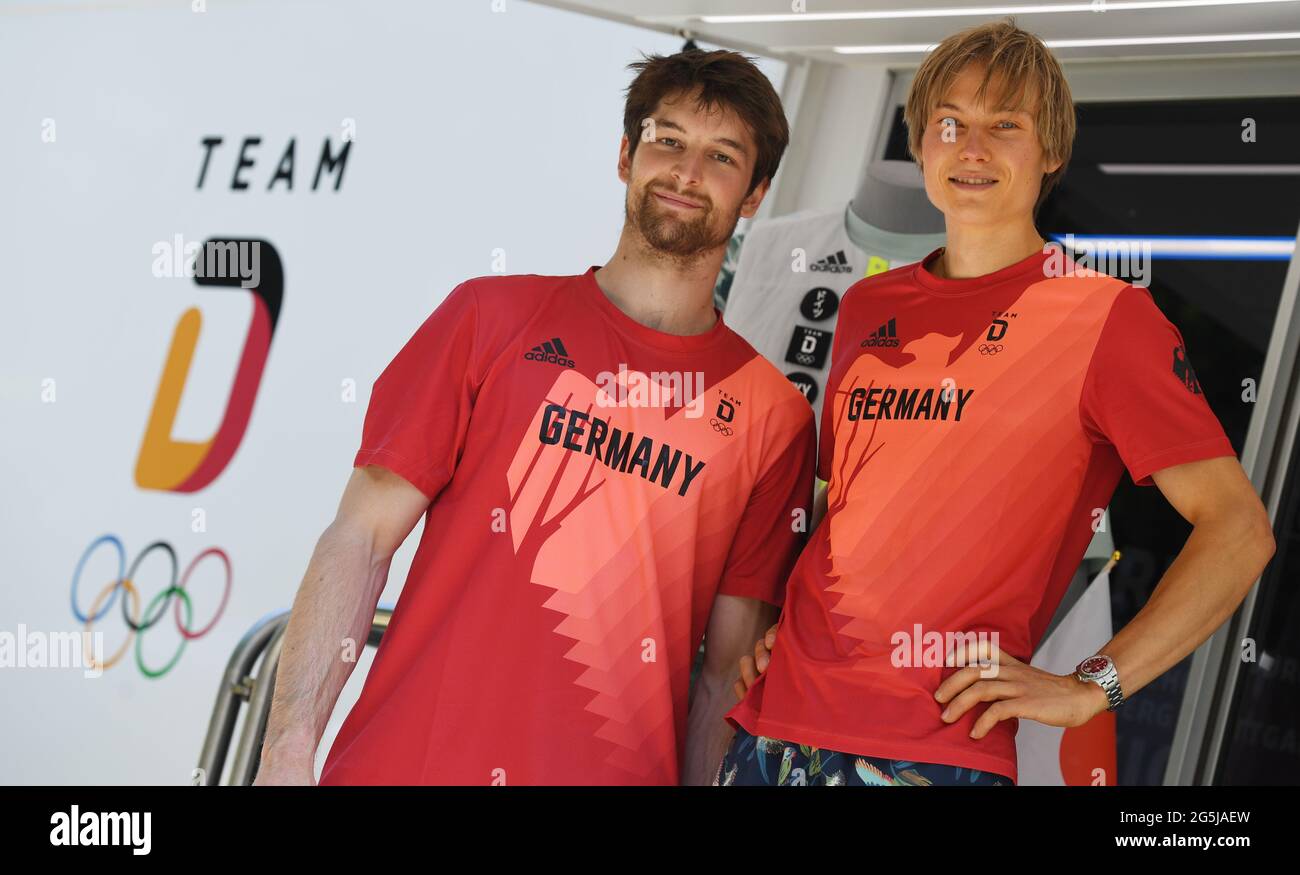 Munich olympics logo hi-res stock photography and images - Alamy