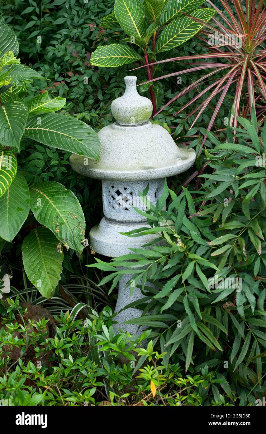 Chinese stone lantern Stock Photo - Alamy