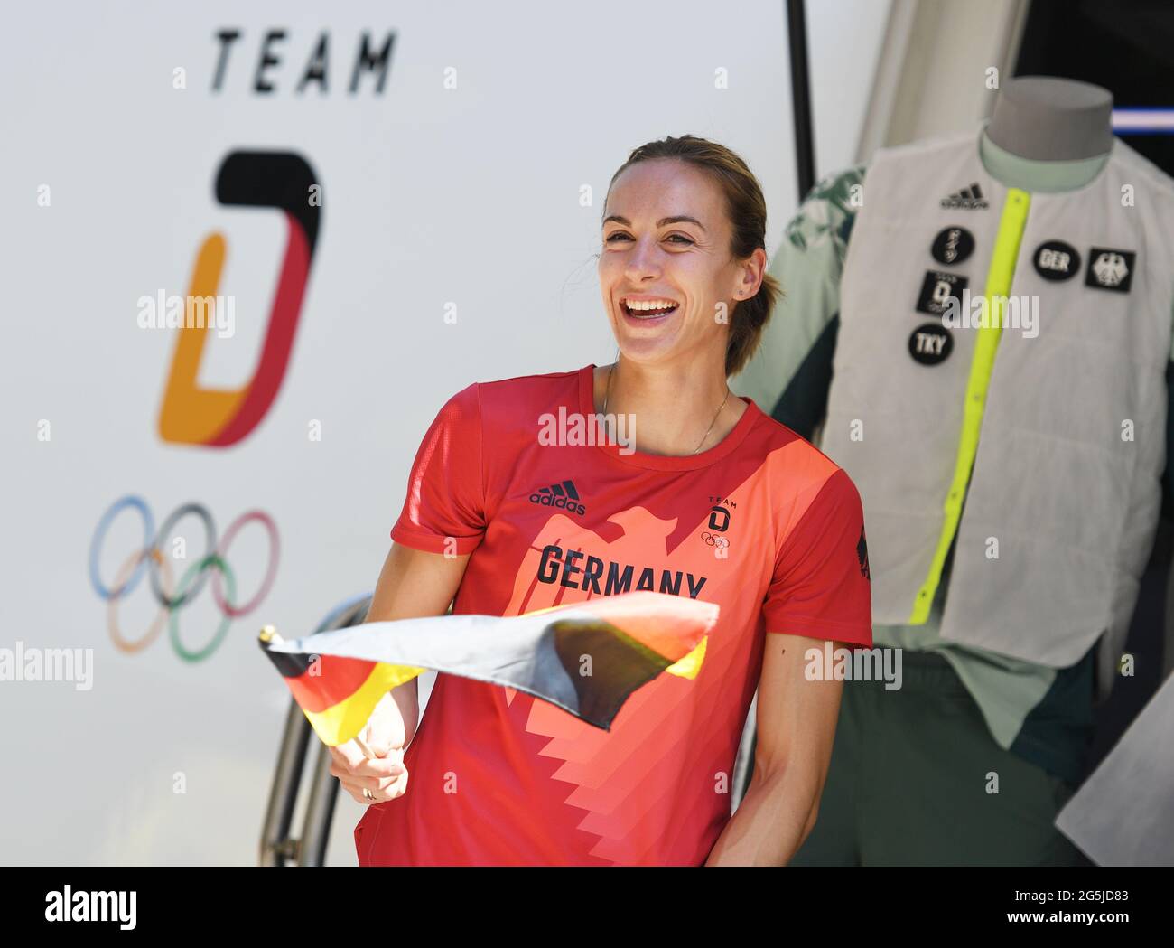 Munich, Germany. 28th June, 2021. Track and field athlete Alexandra ...
