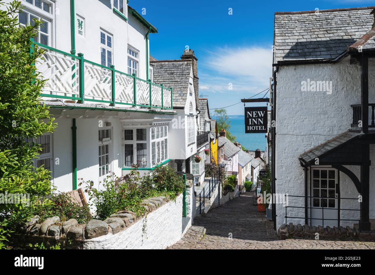 Devon countryside road village hi-res stock photography and images - Alamy