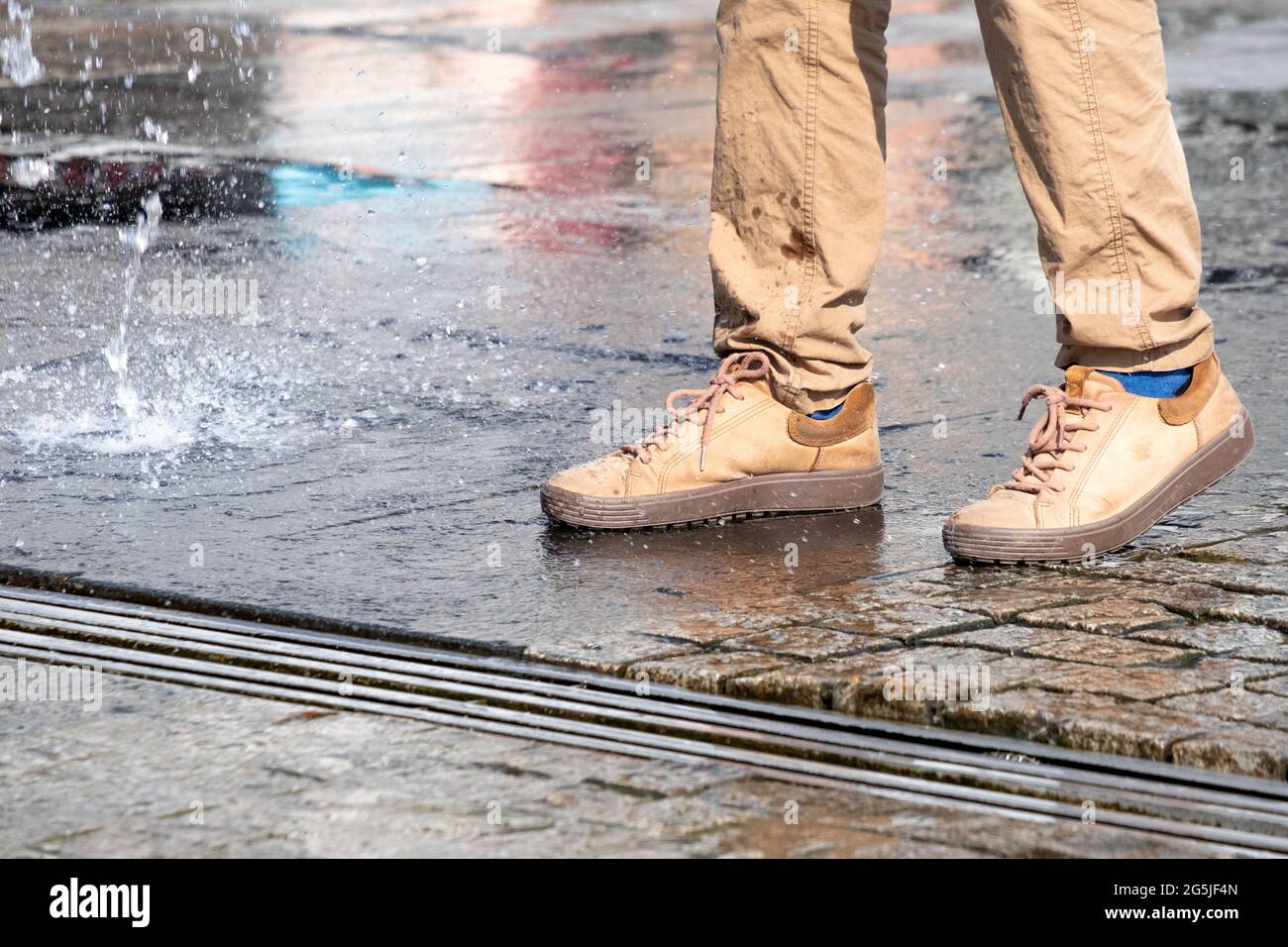 Sunshine between legs hi-res stock photography and images - Alamy