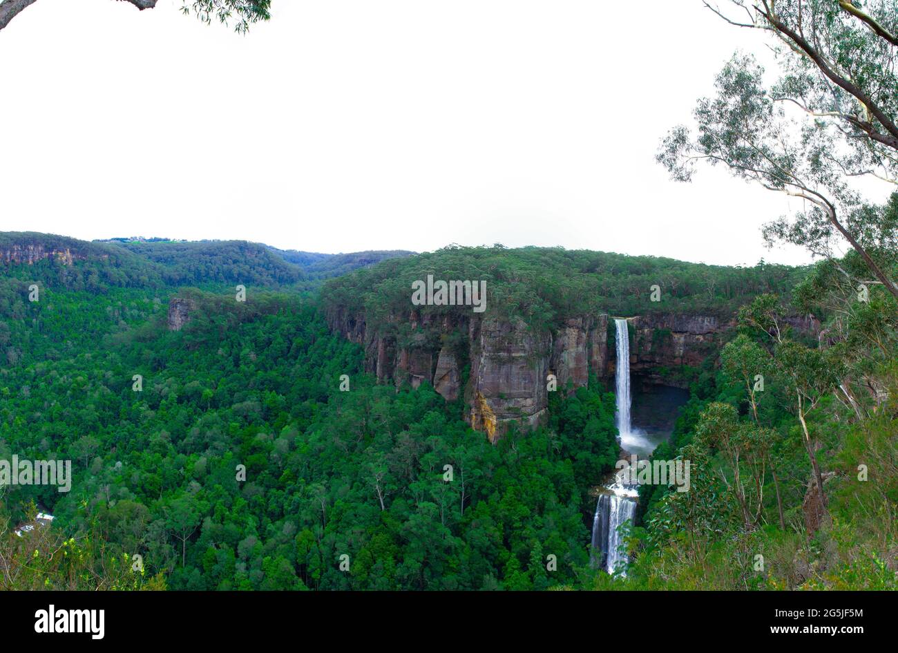 Beautiful flowing waterfall River in Fitzroy Falls in Bowral NSW ...