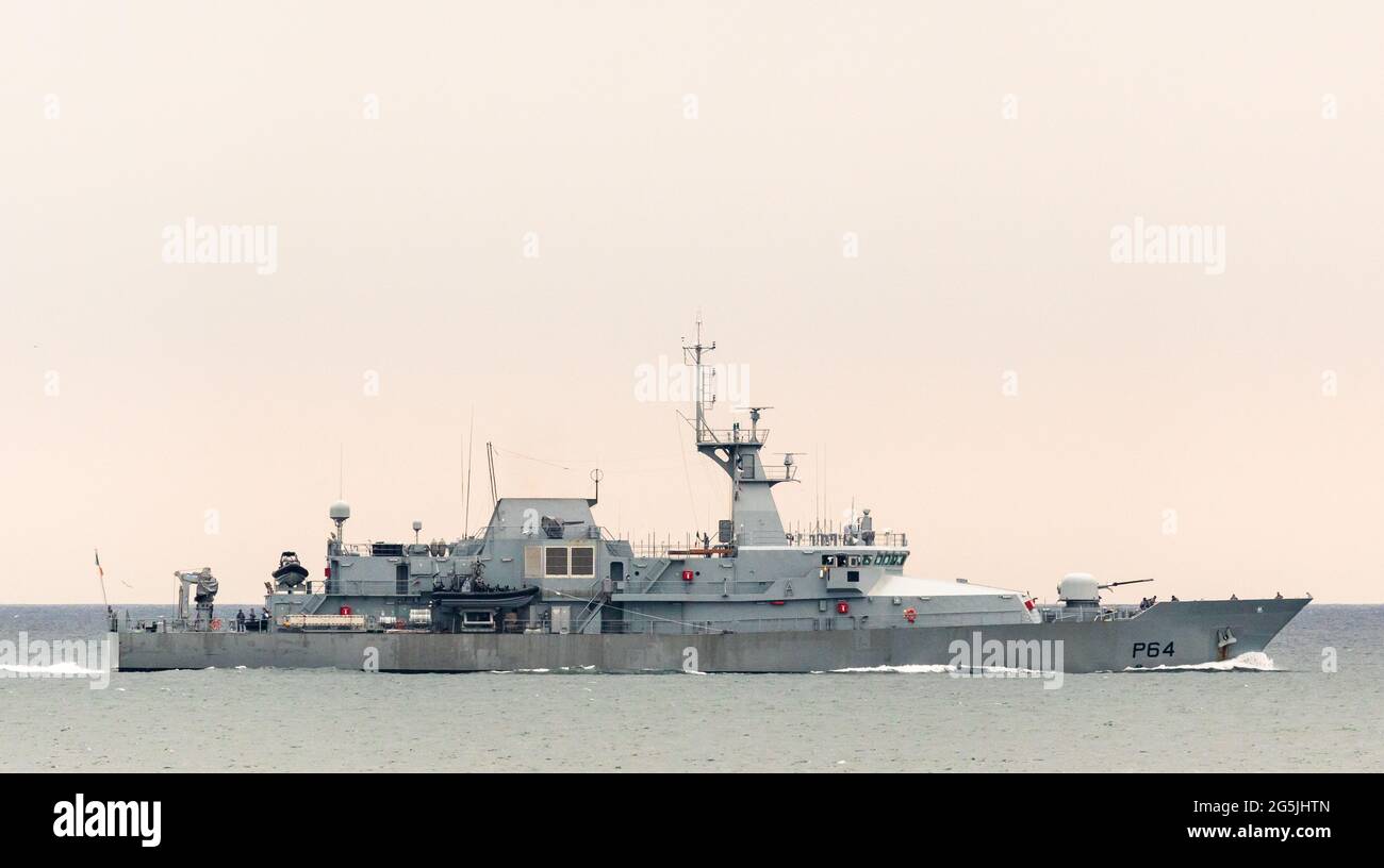 Irish defence forces naval service base hi-res stock photography and ...