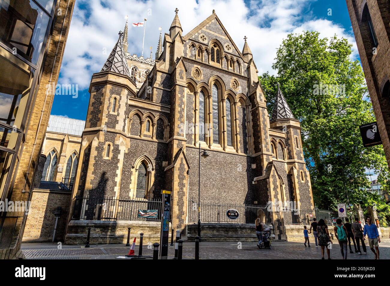 Exterior of the Southwark Cathedral, London Bridge, London, UK Stock ...