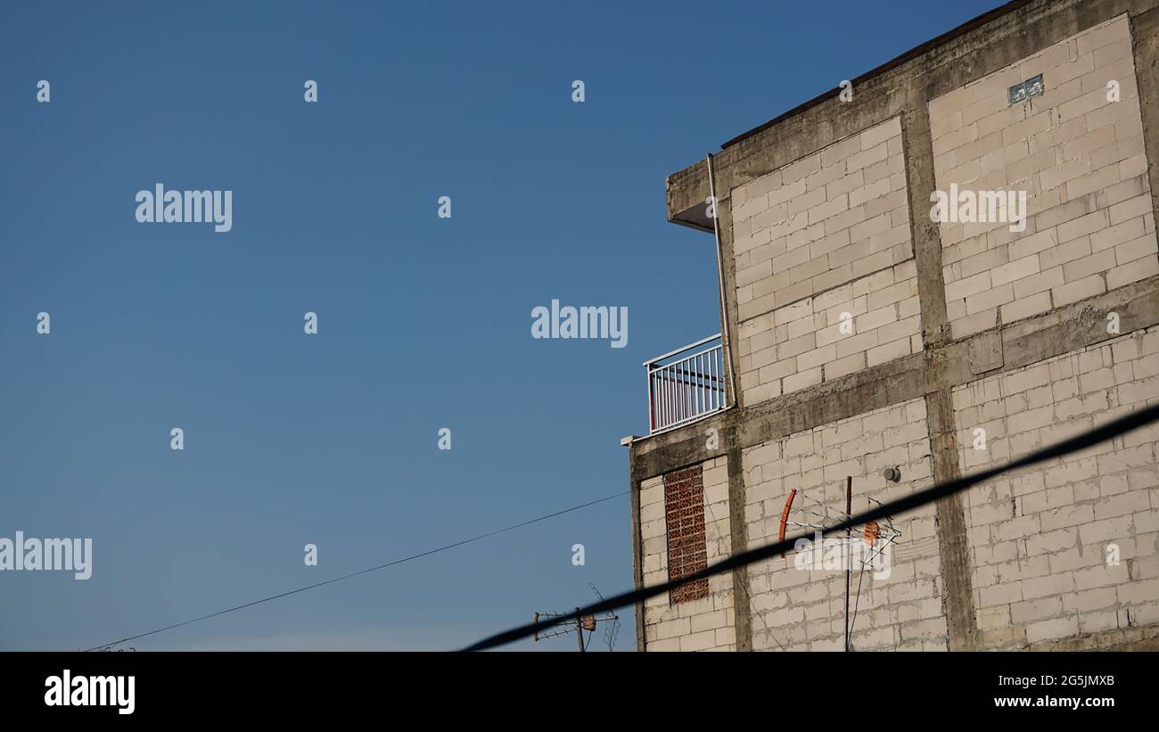 High-rise house building in residential area Stock Photo - Alamy