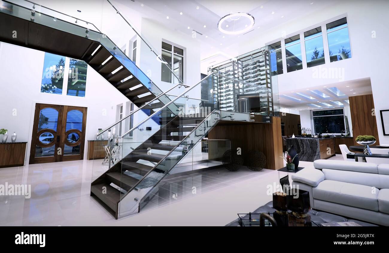 Luxurious Stairway In Spacious Mansion With Bright Elements And Stylish ...