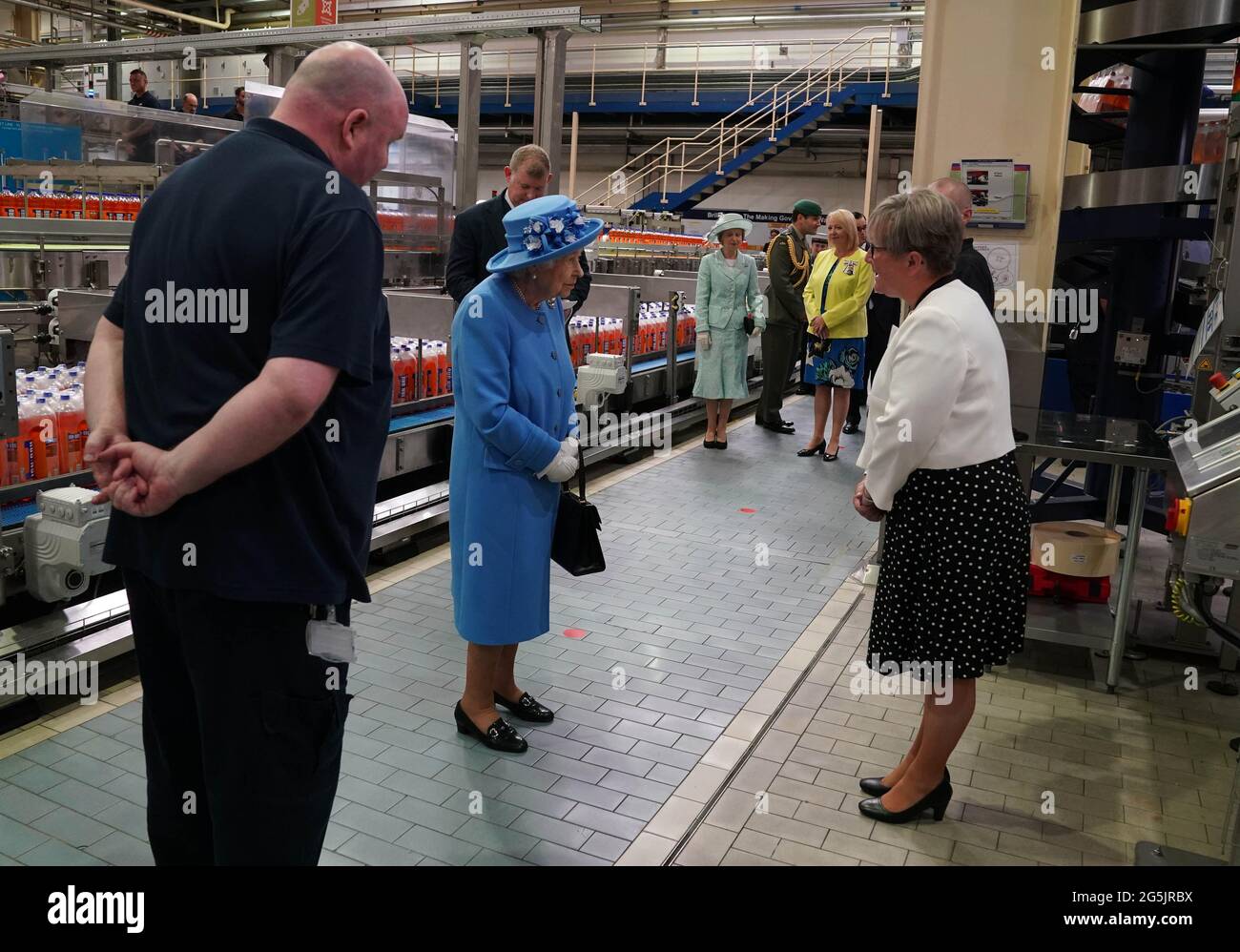 Queen elizabeth ii during a visit to ag hi-res stock photography and ...