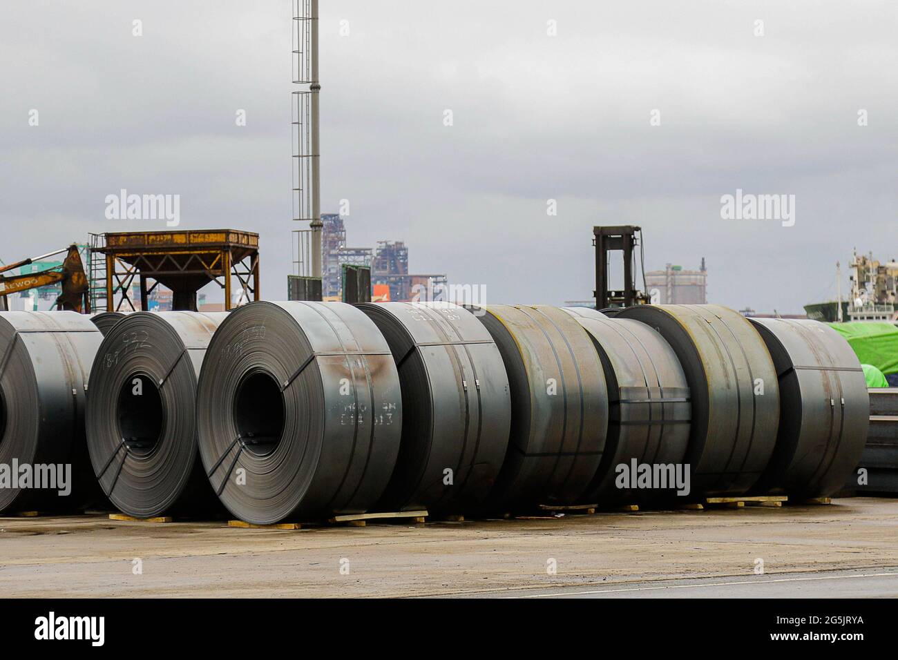 April 5, 2018-Pohang, South Korea-Genral View of POSCO STEEL plant in ...
