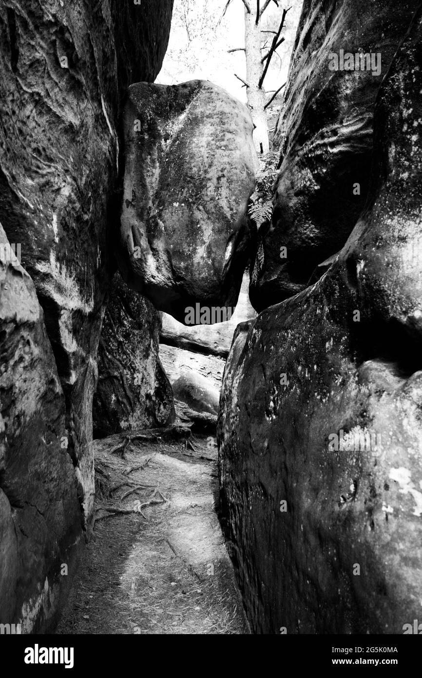 Boulder outdoors Black and White Stock Photos & Images - Alamy