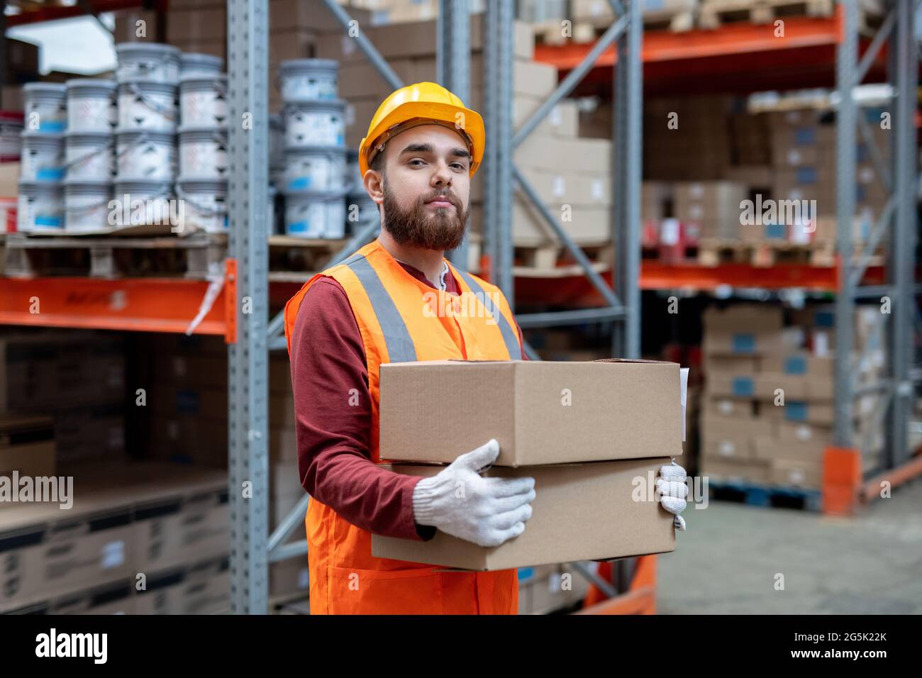 Warehouse storage racks boxes goods hi-res stock photography and images ...