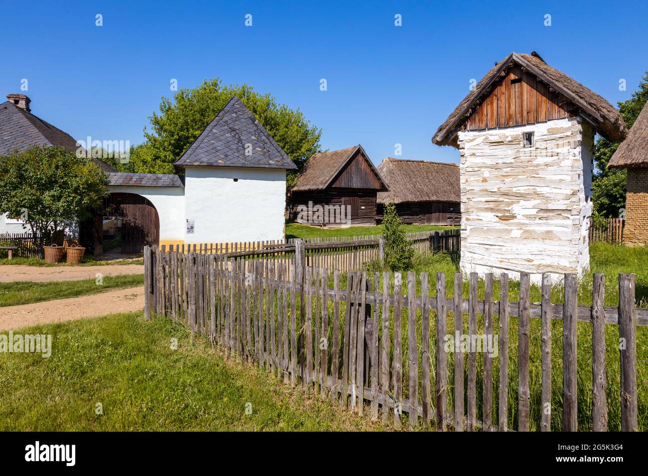 Traditional houses and outhouse hi-res stock photography and images - Alamy