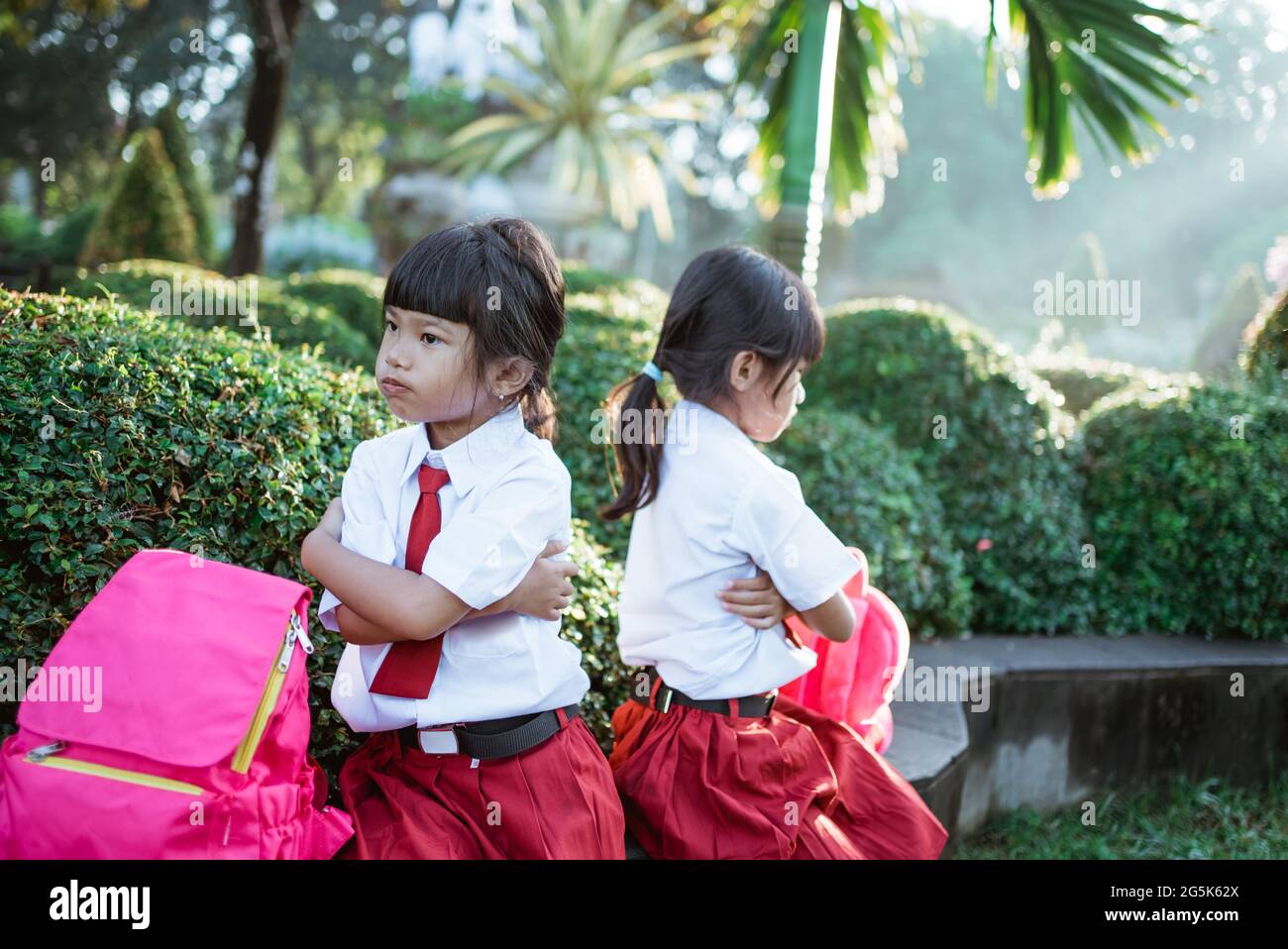 primary school student fight hating each other Stock Photo - Alamy