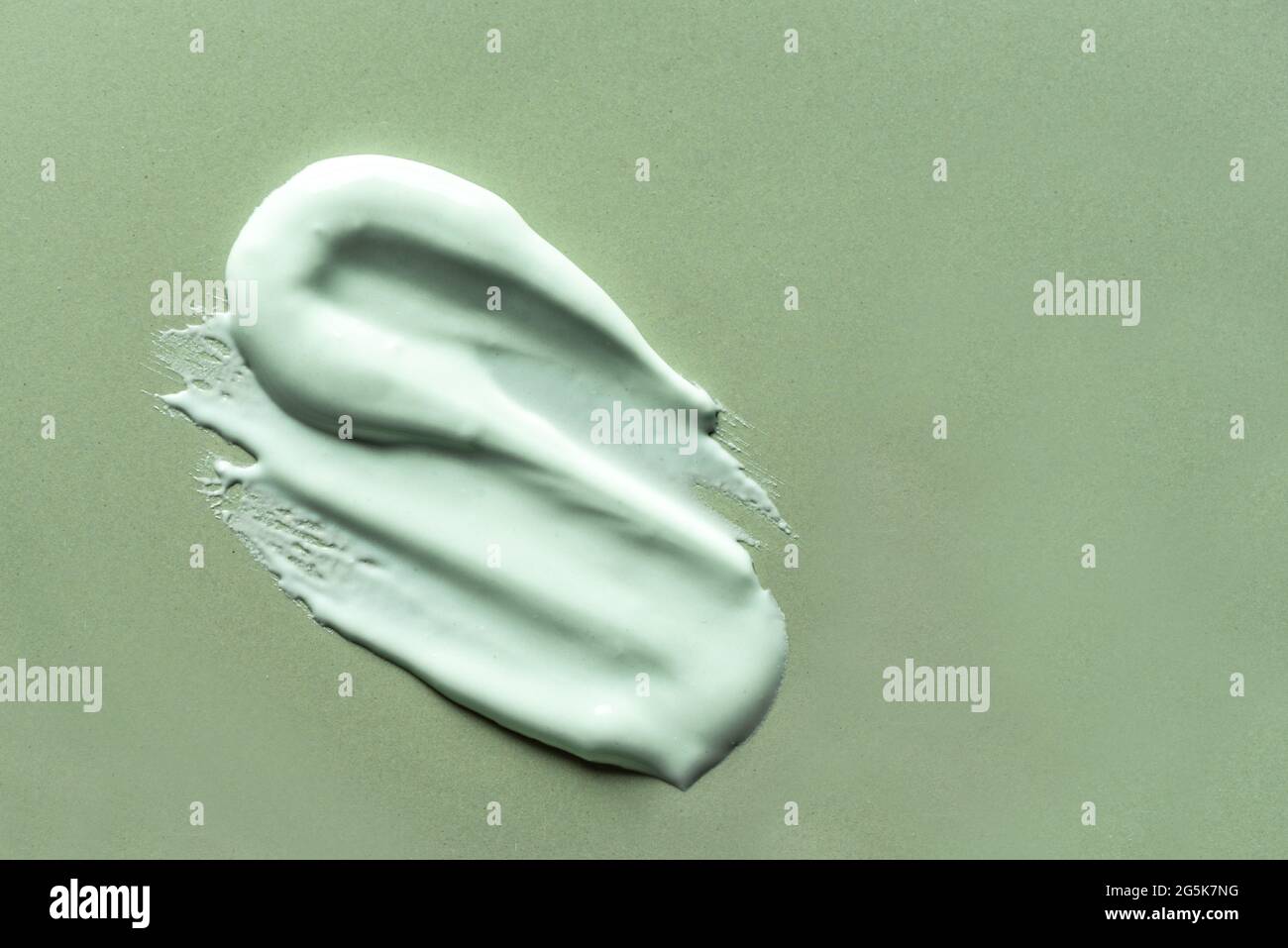 Body wrap hi-res stock photography and images - Alamy