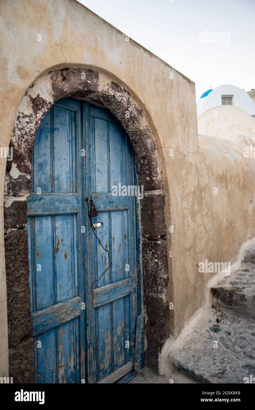 Cycladic architecture with rounded vaulted homes, churches and natural ...