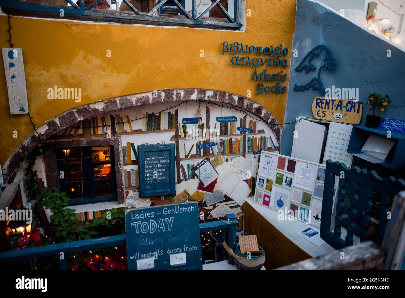 Oia santorini books hi-res stock photography and images - Alamy