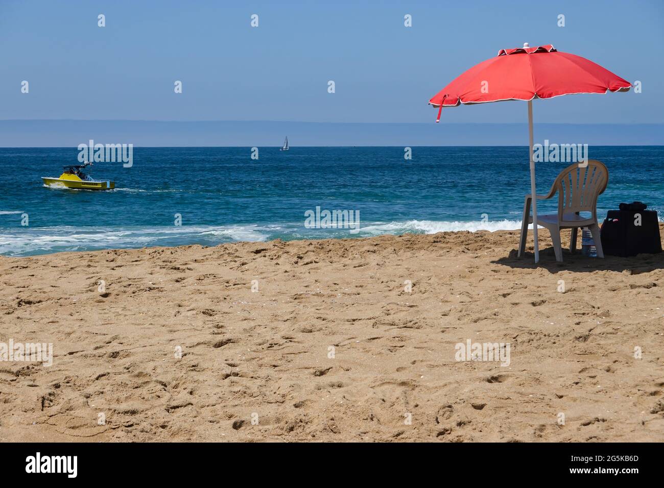 Lifeguard umbrella hi-res stock photography and images - Alamy